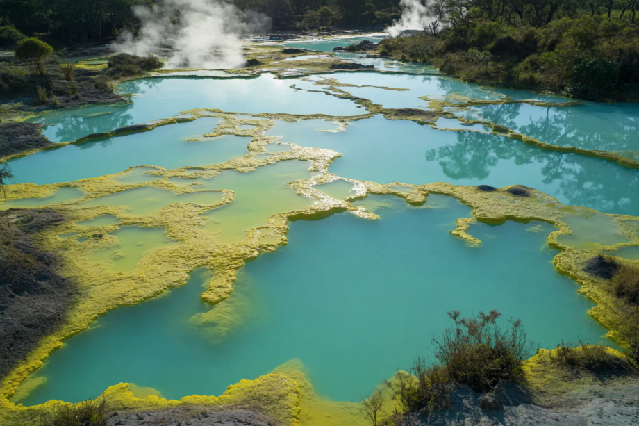 15 Places on Earth That Feel Like Alien Landscapes - The Voyaging